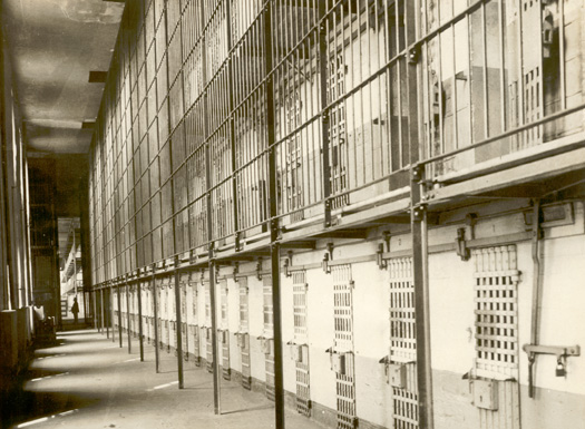 Cell Tiers + Vanishing Point Perspective = Prison Photography ...