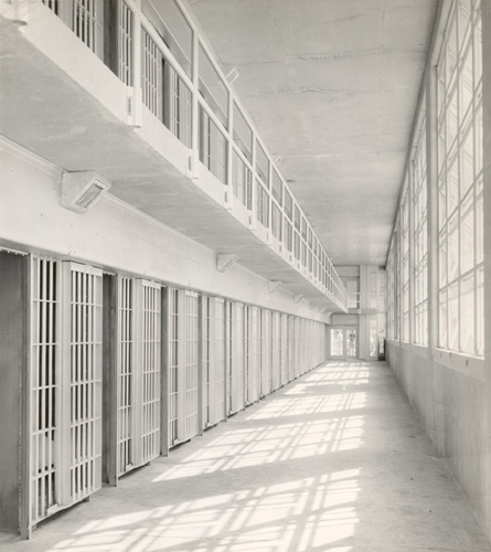 Cell Tiers + Vanishing Point Perspective = Prison Photography ...