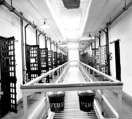 Cell Tiers + Vanishing Point Perspective = Prison Photography ...