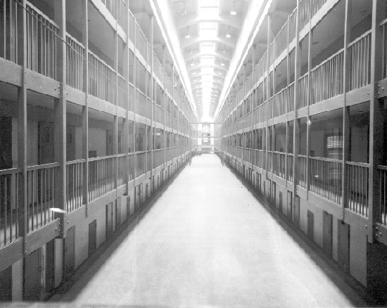 Cell Tiers + Vanishing Point Perspective = Prison Photography ...